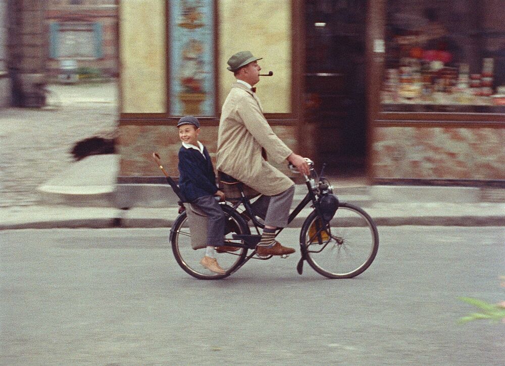 JACQUES TATI - Hablowetz Communications